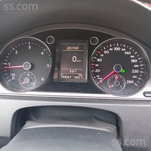 White Volkswagen Passat B7 2013 in Riga, with an engine capacity of 1.60 L and mileage of 195 thousand km for 5800 €, photo 5 on AUTOMOTO.COM.LV
