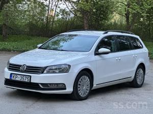 Белый Фольксваген Пассат Б7 2010 в Рига, объемом двигателя 1.60 л и пробегом 0 тыс. км за 2350 €, фото 4 на AUTOMOTO.COM.LV