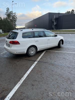 Balts Volkswagen Passat B7 2011 Rīga, ar dzinēja tilpumu 2.00 L un nobraukumu 266 tūkst. km par 4800 €, foto 3 vietnē AUTOMOTO.COM.LV