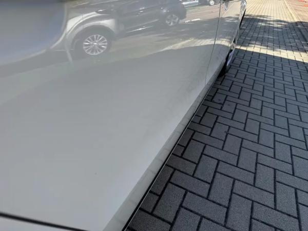 White Volkswagen Passat B7 2011 in Riga, with an engine capacity of 2.00 L and mileage of 345 thousand km for 4190 €, photo 10 on AUTOMOTO.COM.LV
