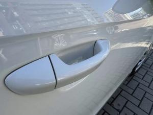 White Volkswagen Passat B7 2011 in Riga, with an engine capacity of 2.00 L and mileage of 345 thousand km for 4190 €, photo 12 on AUTOMOTO.COM.LV