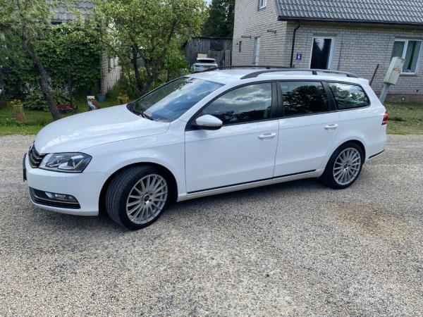 White Volkswagen Passat B7 2011 in Ludza, with an engine capacity of 2.00 L and mileage of 0 thousand km for 4500 €, photo 3 on AUTOMOTO.COM.LV