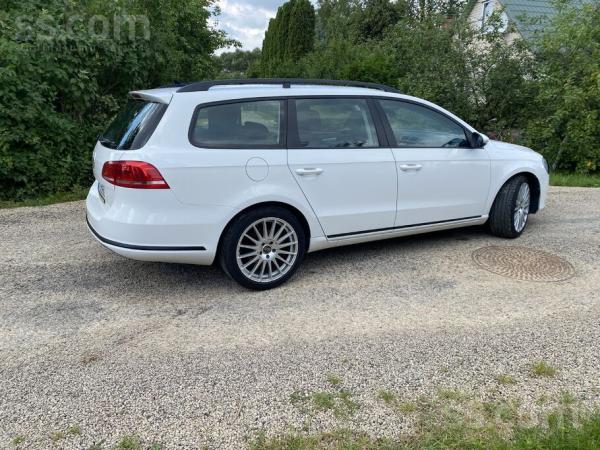 White Volkswagen Passat B7 2011 in Ludza, with an engine capacity of 2.00 L and mileage of 0 thousand km for 4500 €, photo 9 on AUTOMOTO.COM.LV