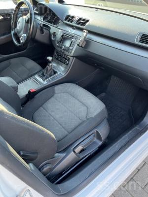 White Volkswagen Passat B7 2011 in Riga, with an engine capacity of 2.00 L and mileage of 413 thousand km for 4000 €, photo 10 on AUTOMOTO.COM.LV