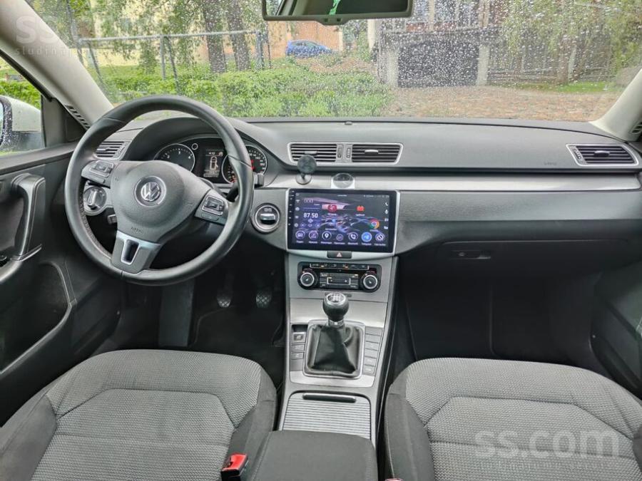 Balts Volkswagen Passat B7 2011 Rīga, ar dzinēja tilpumu 2.00 L un nobraukumu 378 tūkst. km par 3750 €, foto 5 vietnē AUTOMOTO.COM.LV