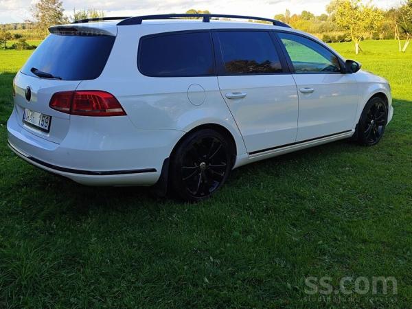 Volkswagen Passat B7 2011 in Riga on AUTOMOTO.COM.LV White Volkswagen Passat B7 2011 in Riga, with an engine capacity of 2.00 L and mileage of 408 thousand km for 6200 ā¬, photo 3 on AUTOMOTO.COM.LV