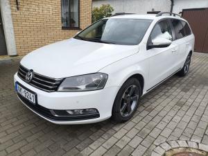 White Volkswagen Passat B7 2012 in Preili, with an engine capacity of 2.00 L and mileage of 297 thousand km for 6500 €, photo 3 on AUTOMOTO.COM.LV
