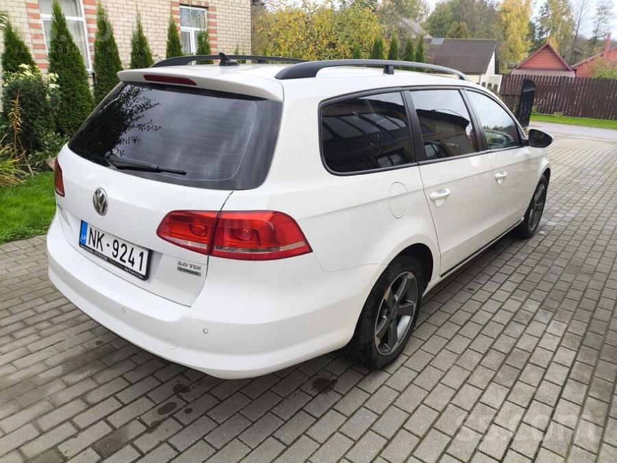 White Volkswagen Passat B7 2012 in Preili, with an engine capacity of 2.00 L and mileage of 297 thousand km for 6500 €, photo 7 on AUTOMOTO.COM.LV