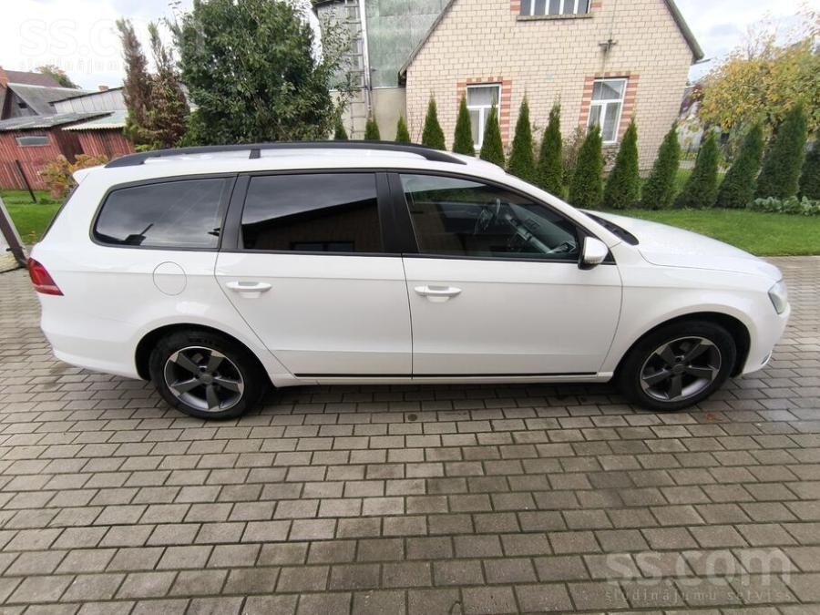 White Volkswagen Passat B7 2012 in Preili, with an engine capacity of 2.00 L and mileage of 297 thousand km for 6500 €, photo 8 on AUTOMOTO.COM.LV