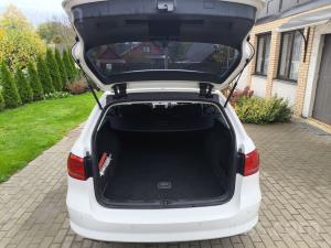 White Volkswagen Passat B7 2012 in Preili, with an engine capacity of 2.00 L and mileage of 297 thousand km for 6500 €, photo 14 on AUTOMOTO.COM.LV