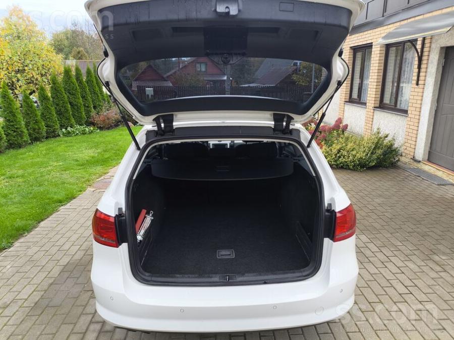 White Volkswagen Passat B7 2012 in Preili, with an engine capacity of 2.00 L and mileage of 297 thousand km for 6500 €, photo 14 on AUTOMOTO.COM.LV