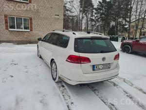 White Volkswagen Passat B7 2013 in Riga, with an engine capacity of 2.00 L and mileage of 336 thousand km for 5500 €, photo 14 on AUTOMOTO.COM.LV
