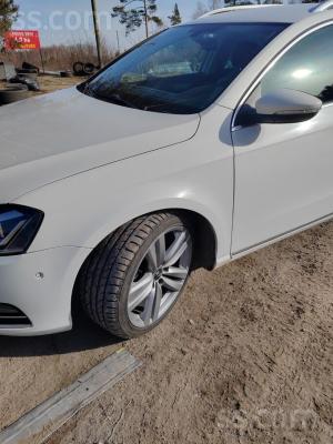Balts Volkswagen Passat B7 2013 Rīga, ar dzinēja tilpumu 2.00 L un nobraukumu 295 tūkst. km par 5300 €, foto 3 vietnē AUTOMOTO.COM.LV