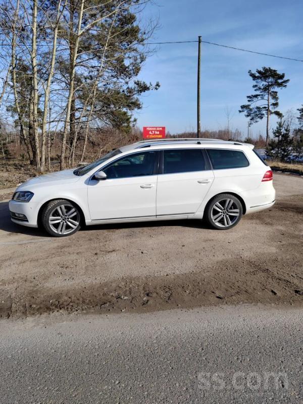 White Volkswagen Passat B7 2013 in Riga, with an engine capacity of 2.00 L and mileage of 295 thousand km for 5200 €, photo 1 on AUTOMOTO.COM.LV