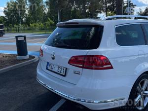 Balts Volkswagen Passat B7 2013 Rīga, ar dzinēja tilpumu 2.00 L un nobraukumu 267 tūkst. km par 6950 €, foto 4 vietnē AUTOMOTO.COM.LV