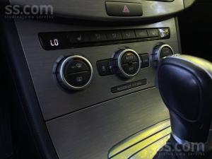 Balts Volkswagen Passat B7 2013 Rīga, ar dzinēja tilpumu 2.00 L un nobraukumu 267 tūkst. km par 6950 €, foto 17 vietnē AUTOMOTO.COM.LV