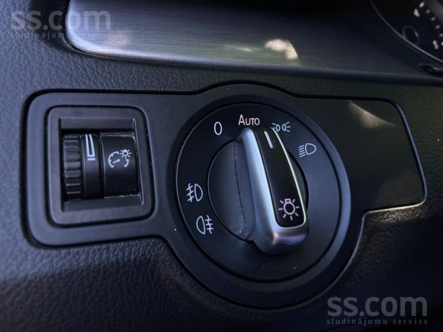 Balts Volkswagen Passat B7 2013 Rīga, ar dzinēja tilpumu 2.00 L un nobraukumu 267 tūkst. km par 6950 €, foto 19 vietnē AUTOMOTO.COM.LV