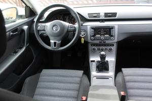 Balts Volkswagen Passat B7 2013 Rīga, ar dzinēja tilpumu 1.60 L un nobraukumu 205 tūkst. km par 7200 €, foto 10 vietnē AUTOMOTO.COM.LV