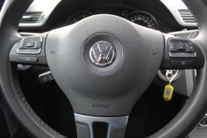 Balts Volkswagen Passat B7 2013 Rīga, ar dzinēja tilpumu 1.60 L un nobraukumu 205 tūkst. km par 7200 €, foto 14 vietnē AUTOMOTO.COM.LV