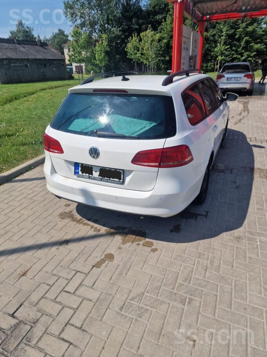White Volkswagen Passat B7 2013 in Talsi, with an engine capacity of 1.60 L and mileage of 268 thousand km for 5700 €, photo 1 on AUTOMOTO.COM.LV