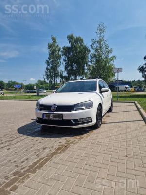 White Volkswagen Passat B7 2013 in Talsi, with an engine capacity of 1.60 L and mileage of 268 thousand km for 5700 €, photo 3 on AUTOMOTO.COM.LV