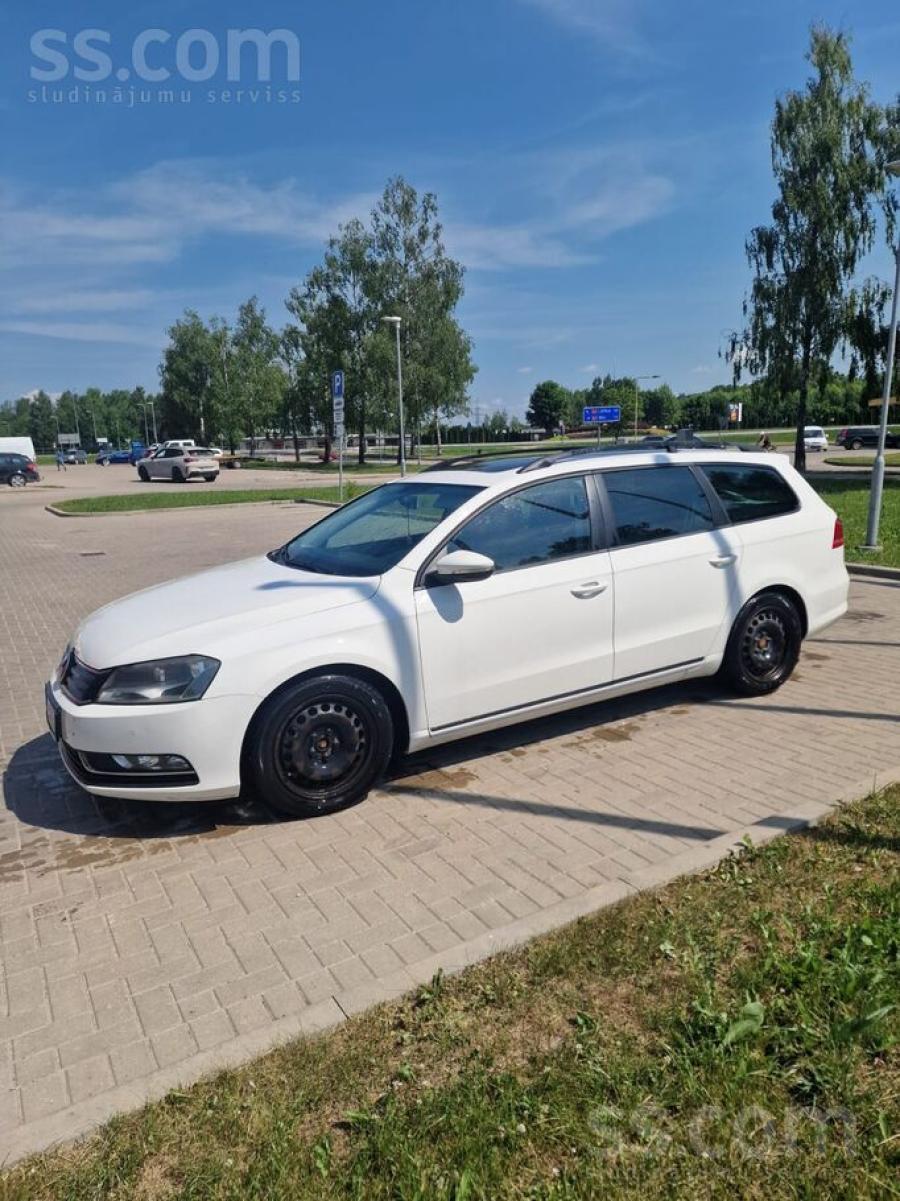 Balts Volkswagen Passat B7 2013 Talsi, ar dzinēja tilpumu 1.60 L un nobraukumu 270 tūkst. km par 5700 €, foto 4 vietnē AUTOMOTO.COM.LV