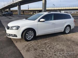 White Volkswagen Passat B7 2013 in Riga, with an engine capacity of 2.00 L and mileage of 315 thousand km for 5300 €, photo 6 on AUTOMOTO.COM.LV