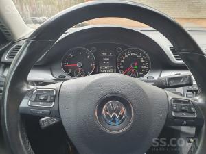White Volkswagen Passat B7 2013 in Riga, with an engine capacity of 2.00 L and mileage of 315 thousand km for 5300 €, photo 9 on AUTOMOTO.COM.LV