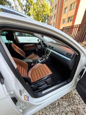 Balts Volkswagen Passat B7 2014 Rīga, ar dzinēja tilpumu 2.00 L un nobraukumu 250 tūkst. km par 7750 €, foto  vietnē AUTOMOTO.COM.LV