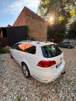 Balts Volkswagen Passat B7 2014 Rīga, ar dzinēja tilpumu 2.00 L un nobraukumu 250 tūkst. km par 7750 €, foto 4 vietnē AUTOMOTO.COM.LV