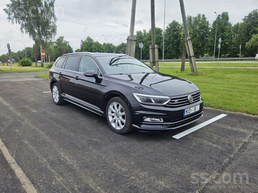 Black Volkswagen Passat B8 2016 in Ogre, with an engine capacity of 2.00 L and mileage of 278 thousand km for 12900 €, photo 3 on AUTOMOTO.COM.LV