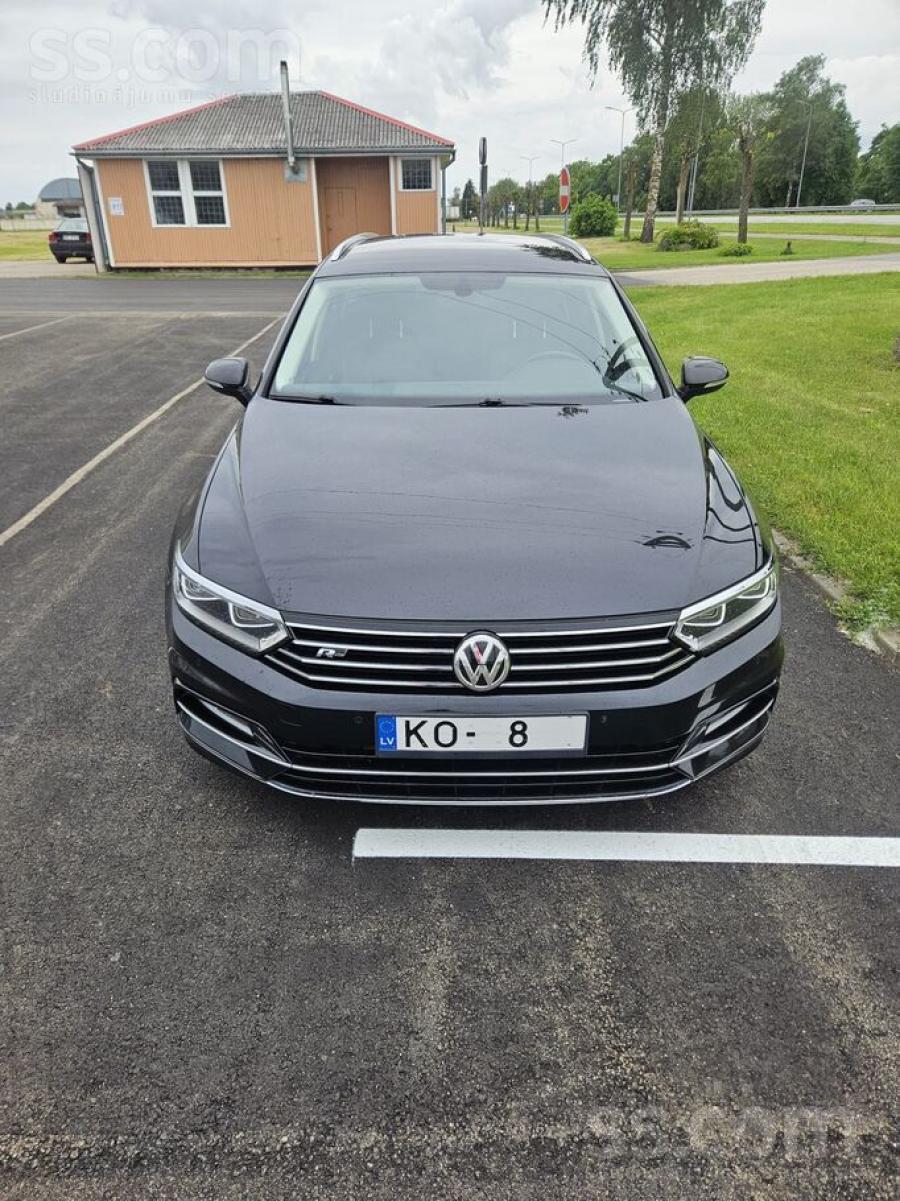 Black Volkswagen Passat B8 2016 in Ogre, with an engine capacity of 2.00 L and mileage of 278 thousand km for 12900 €, photo 4 on AUTOMOTO.COM.LV
