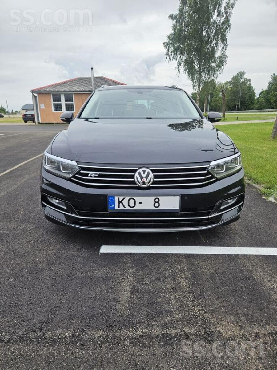 Black Volkswagen Passat B8 2016 in Ogre, with an engine capacity of 2.00 L and mileage of 278 thousand km for 12900 €, photo 5 on AUTOMOTO.COM.LV