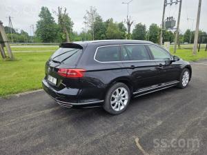 Black Volkswagen Passat B8 2016 in Ogre, with an engine capacity of 2.00 L and mileage of 278 thousand km for 12900 €, photo 8 on AUTOMOTO.COM.LV
