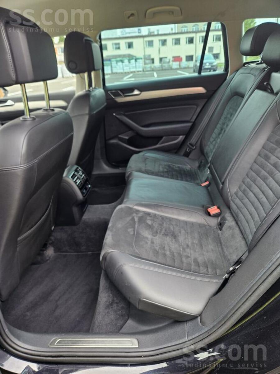 Black Volkswagen Passat B8 2016 in Ogre, with an engine capacity of 2.00 L and mileage of 278 thousand km for 12900 €, photo 13 on AUTOMOTO.COM.LV