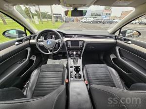 Black Volkswagen Passat B8 2016 in Ogre, with an engine capacity of 2.00 L and mileage of 278 thousand km for 12900 €, photo 14 on AUTOMOTO.COM.LV