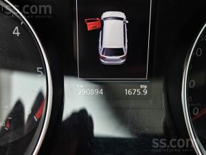 Black Volkswagen Passat B8 2016 in Ogre, with an engine capacity of 2.00 L and mileage of 278 thousand km for 12900 €, photo 19 on AUTOMOTO.COM.LV