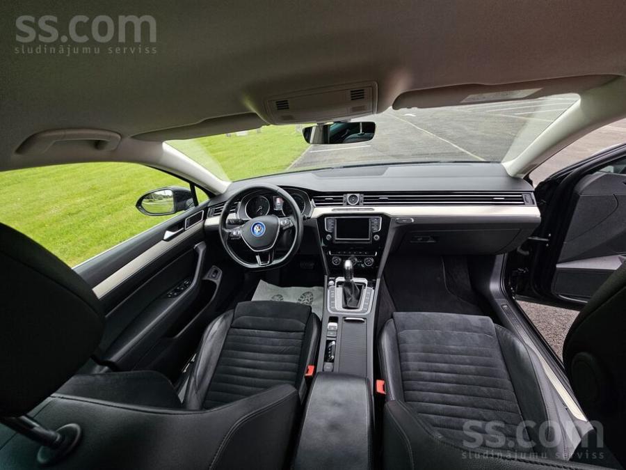 Black Volkswagen Passat B8 2016 in Ogre, with an engine capacity of 2.00 L and mileage of 278 thousand km for 12900 €, photo 29 on AUTOMOTO.COM.LV
