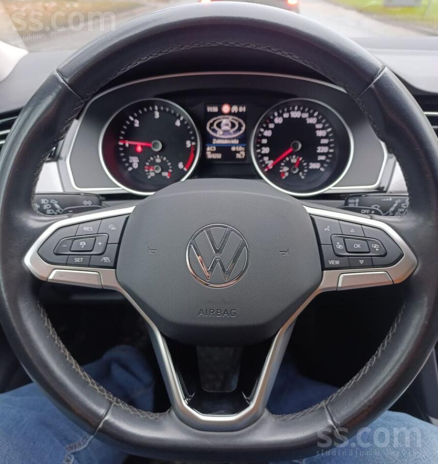 Black Volkswagen Passat B8 2022 in Riga, with an engine capacity of 2.00 L and mileage of 183 thousand km for 15470 €, photo 6 on AUTOMOTO.COM.LV