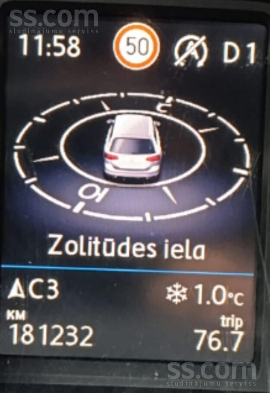 Black Volkswagen Passat B8 2022 in Riga, with an engine capacity of 2.00 L and mileage of 183 thousand km for 15470 €, photo 8 on AUTOMOTO.COM.LV