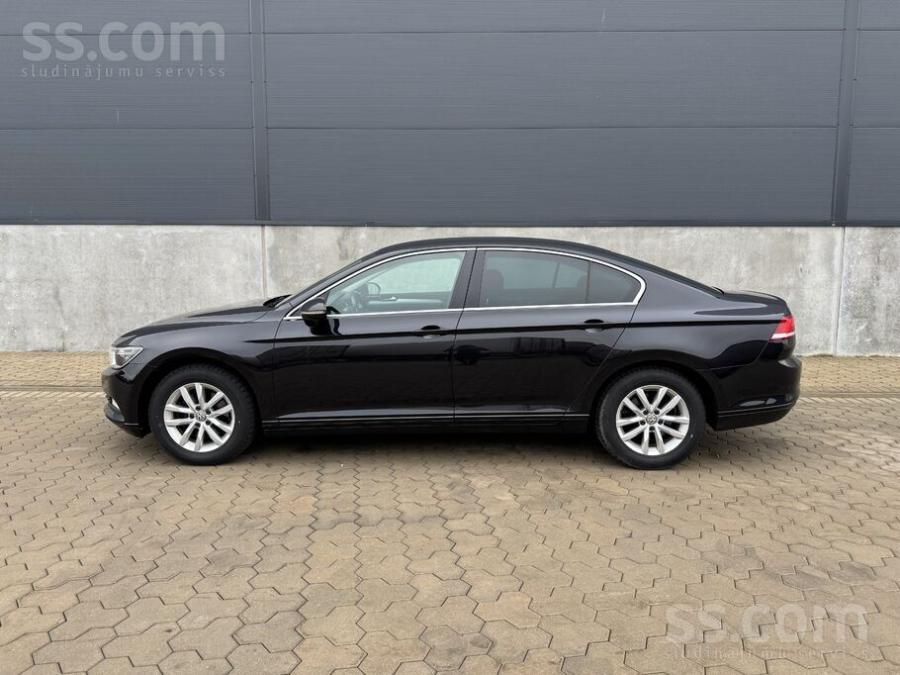 Black Volkswagen Passat B8 2015 in Riga, with an engine capacity of 1.40 L and mileage of 141 thousand km for 10500 €, photo 5 on AUTOMOTO.COM.LV