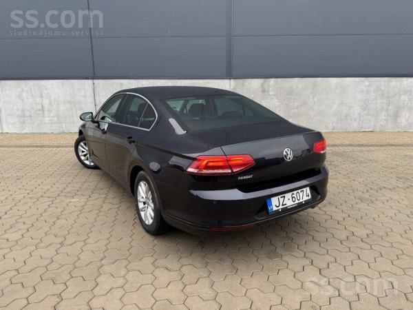 Melns Volkswagen Passat B8 2015 Rīga, ar dzinēja tilpumu 1.40 L un nobraukumu 142 tūkst. km par 9990 €, foto 3 vietnē AUTOMOTO.COM.LV
