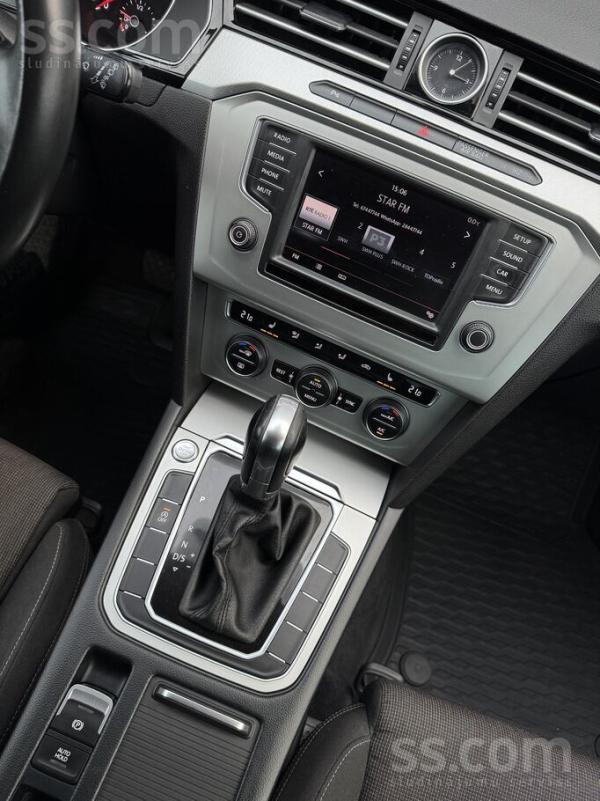 Melns Volkswagen Passat B8 2015 Rīga, ar dzinēja tilpumu 1.40 L un nobraukumu 143 tūkst. km par 10000 €, foto 8 vietnē AUTOMOTO.COM.LV