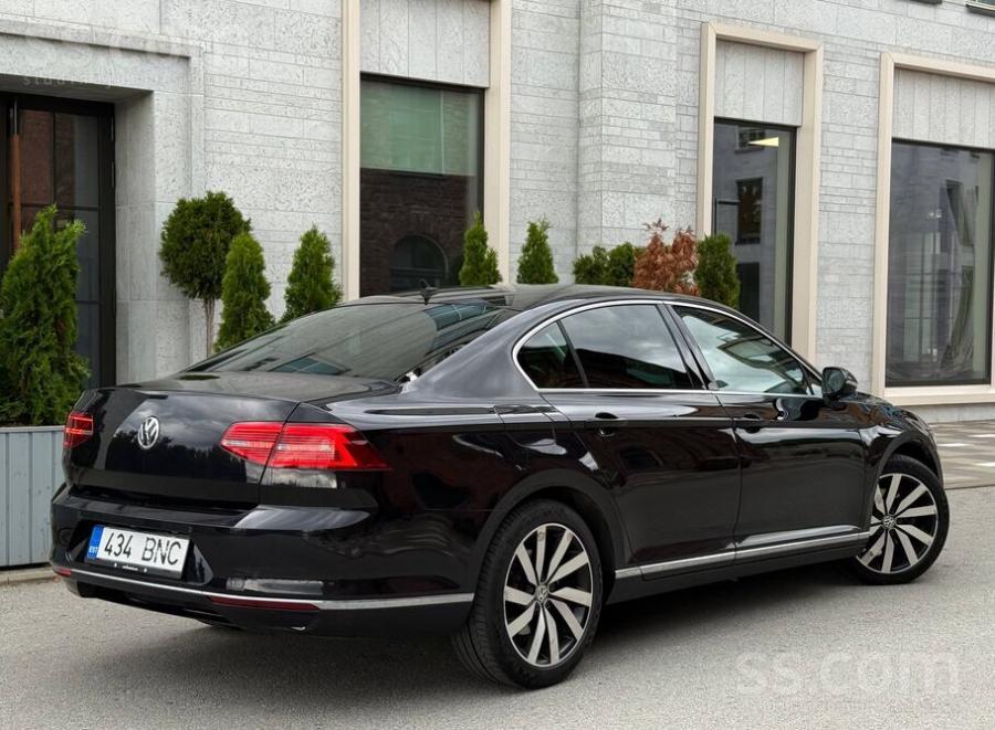 Melns Volkswagen Passat B8 2015 Tallina, ar dzinēja tilpumu 2.00 L un nobraukumu 211 tūkst. km par 11999 €, foto 13 vietnē AUTOMOTO.COM.LV