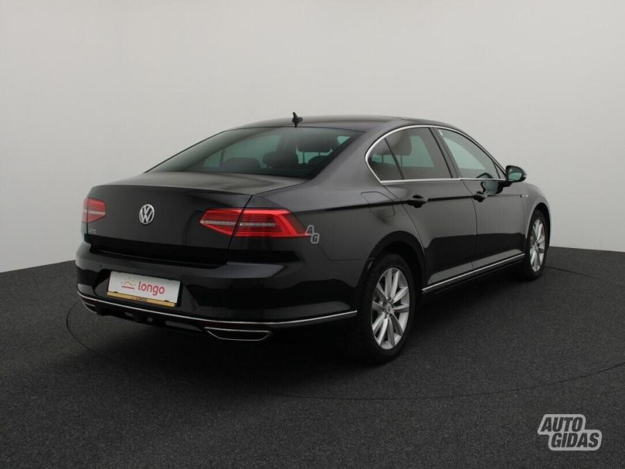 Black Volkswagen Passat B8 2016 in Vilnius, with an engine capacity of 1.40 L and mileage of 155 thousand km for 14399 €, photo 8 on AUTOMOTO.COM.LV