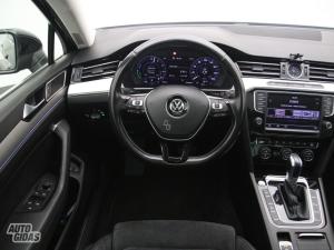 Black Volkswagen Passat B8 2016 in Vilnius, with an engine capacity of 1.40 L and mileage of 155 thousand km for 14399 €, photo 17 on AUTOMOTO.COM.LV