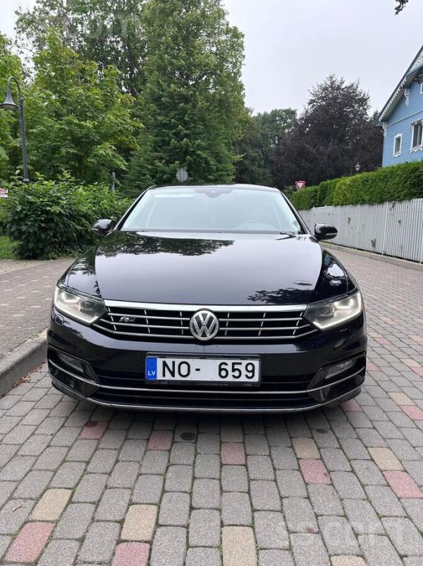 Black Volkswagen Passat B8 2016 in Liepaja, with an engine capacity of 2.00 L and mileage of 307 thousand km for 10350 €, photo 4 on AUTOMOTO.COM.LV