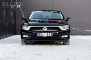 Black Volkswagen Passat B8 2016 in Riga, with an engine capacity of 1.40 L and mileage of 257 thousand km for 9990 €, photo 2 on AUTOMOTO.COM.LV