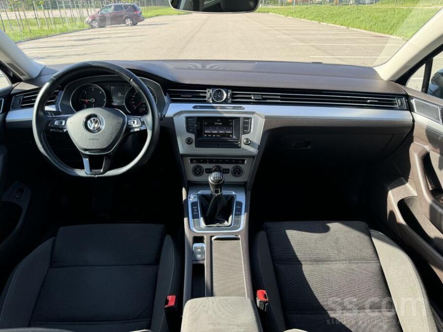 Melns Volkswagen Passat B8 2016 Valmiera, ar dzinēja tilpumu 2.00 L un nobraukumu 205 tūkst. km par 8290 €, foto 14 vietnē AUTOMOTO.COM.LV