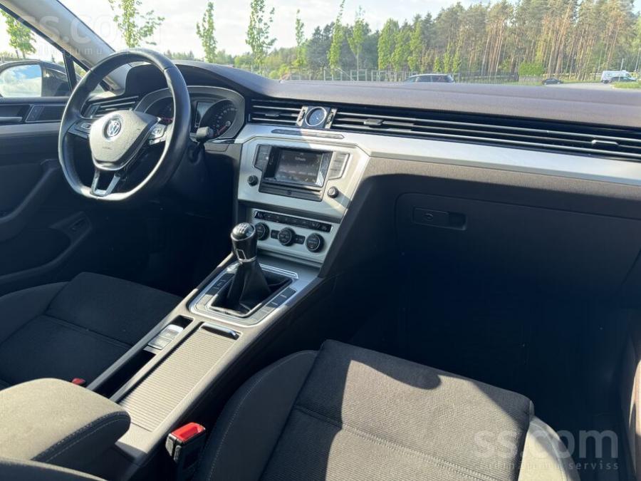 Melns Volkswagen Passat B8 2016 Valmiera, ar dzinēja tilpumu 2.00 L un nobraukumu 205 tūkst. km par 8290 €, foto 15 vietnē AUTOMOTO.COM.LV